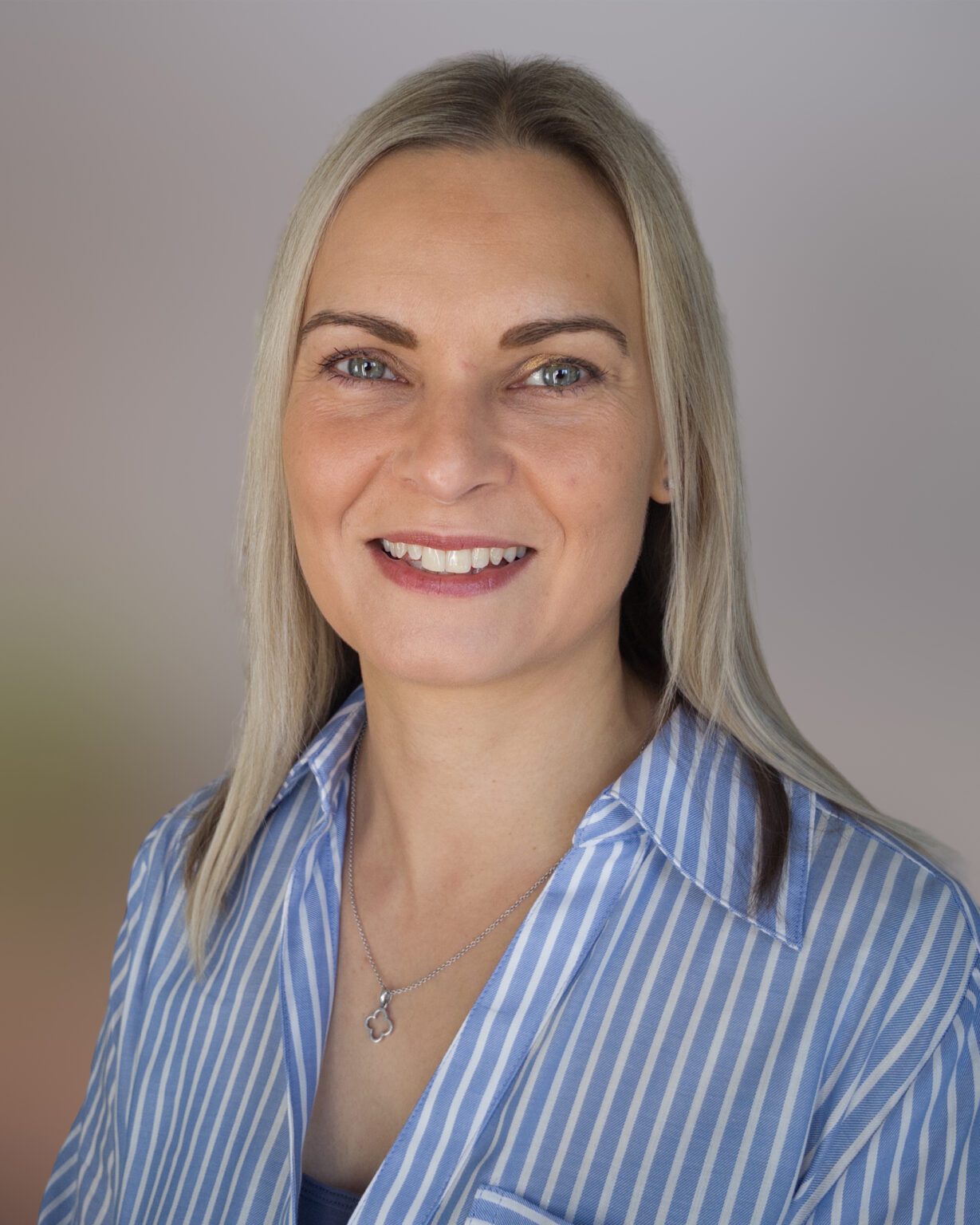 Zoe Robinson, Senior Associate - Stowe Family Law